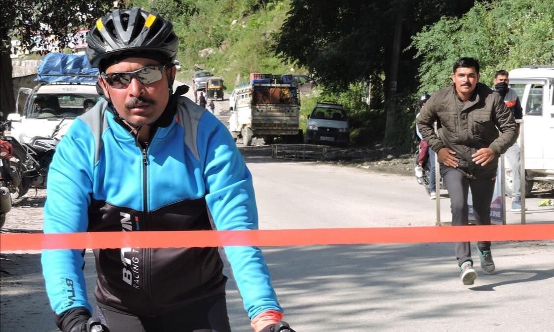 Army soldier creates new world record for fastest solo cycling