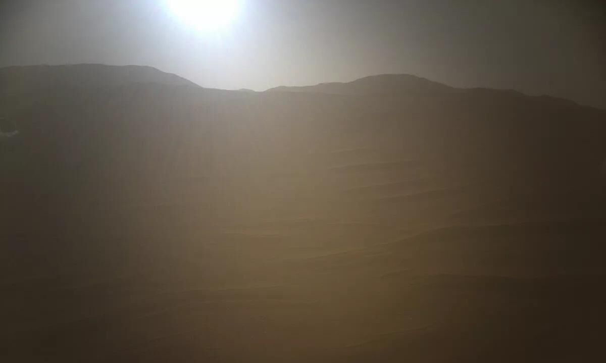 NASA's Ingenuity helicopter captures Martian sunset