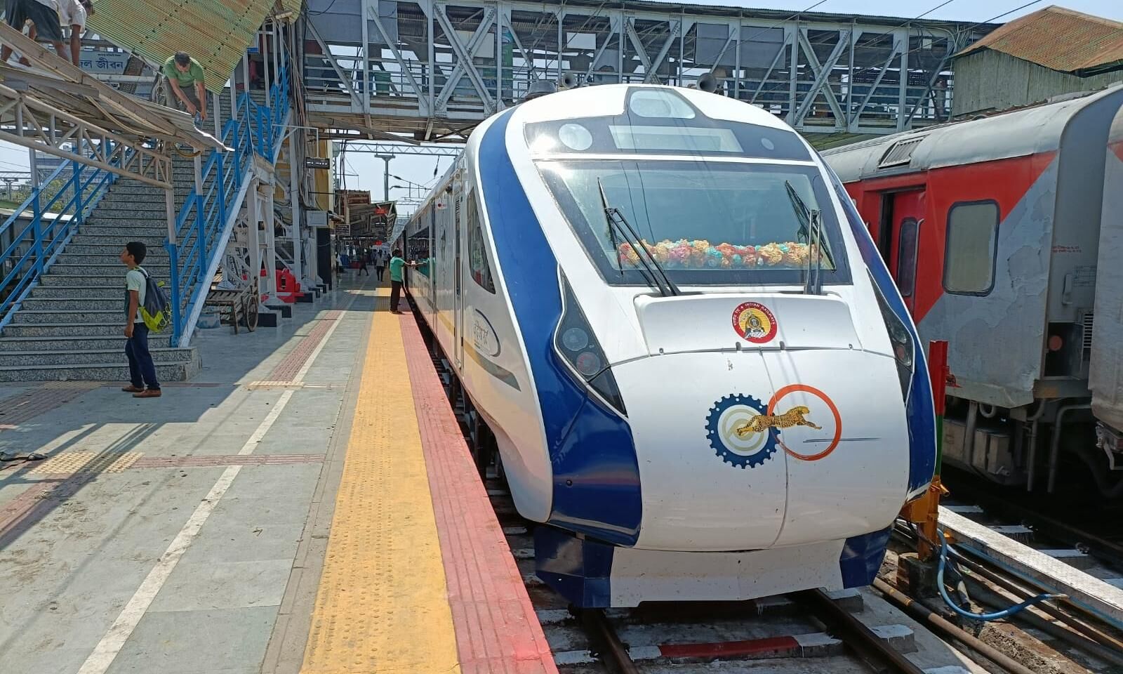 Indian Railways slash fares of AC chair car and executive classes by 25 %