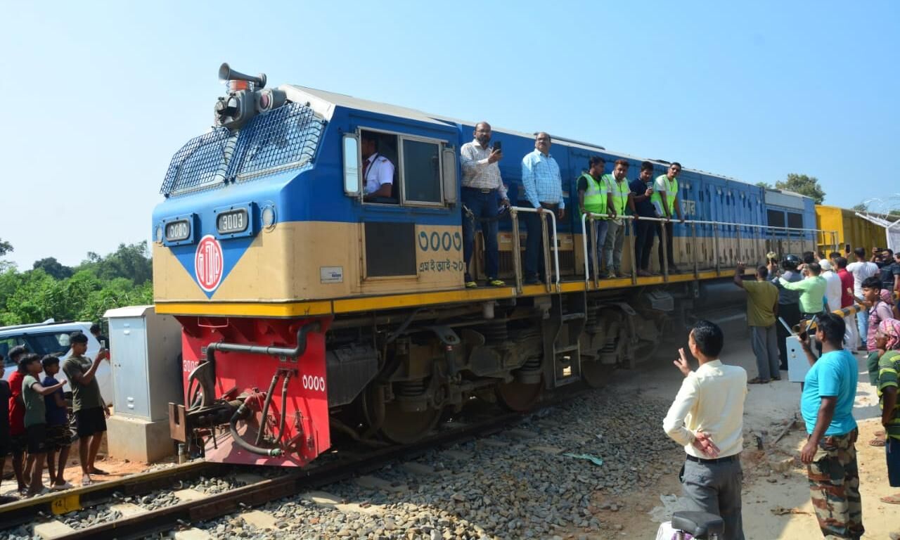 In a first, Bangladesh freight engine arrives at Tripura