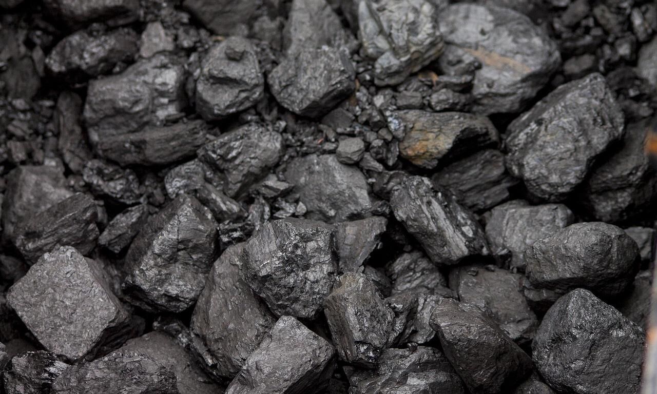 Illegal coal mining: Govt team inspects sites after complaint, action ...